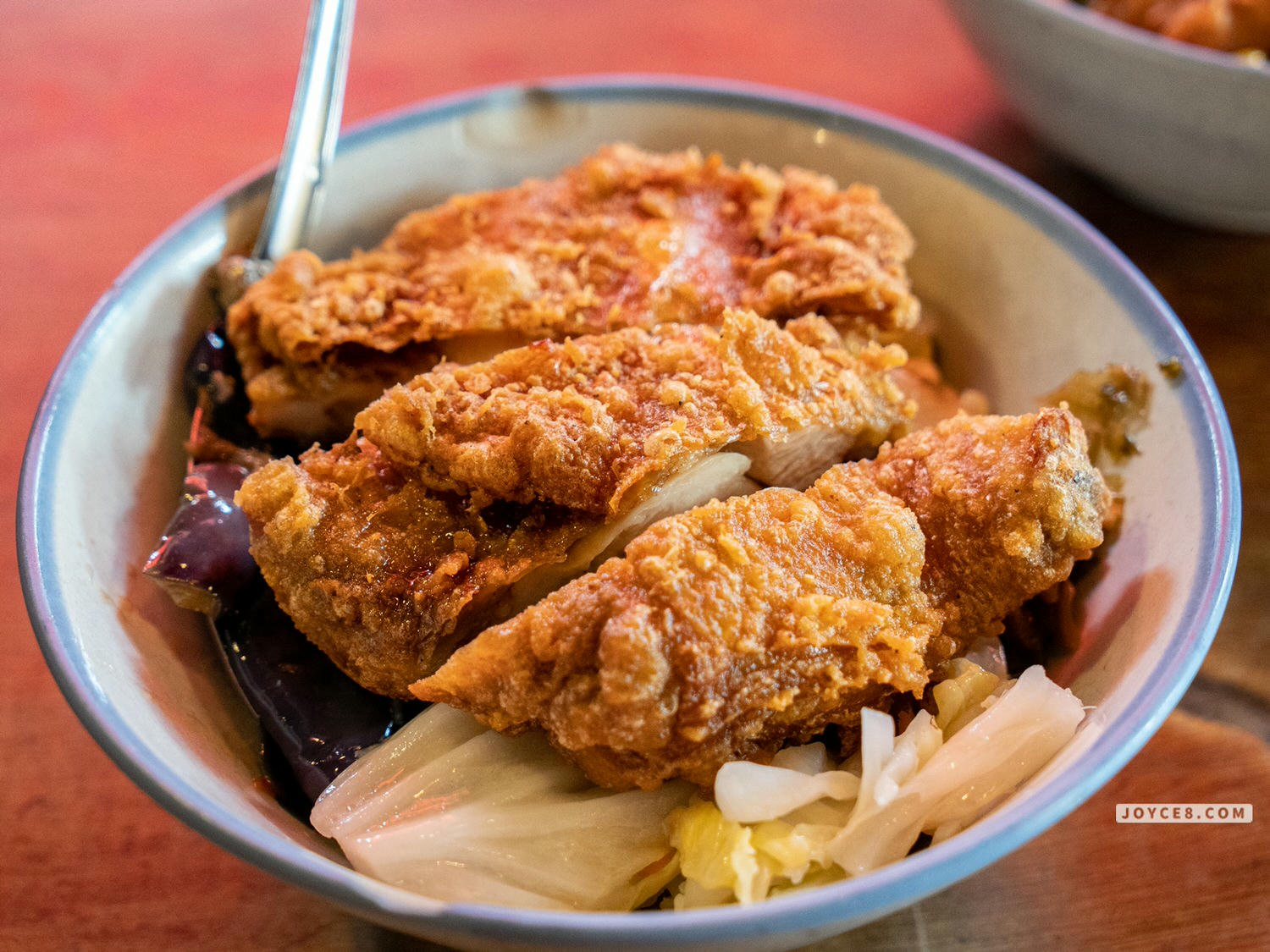 東道飲食亭｜古早味排骨飯，還有香酥雞腿飯，酥香美味！三峽老街美食 – 喬伊斯洛伐克。任意門